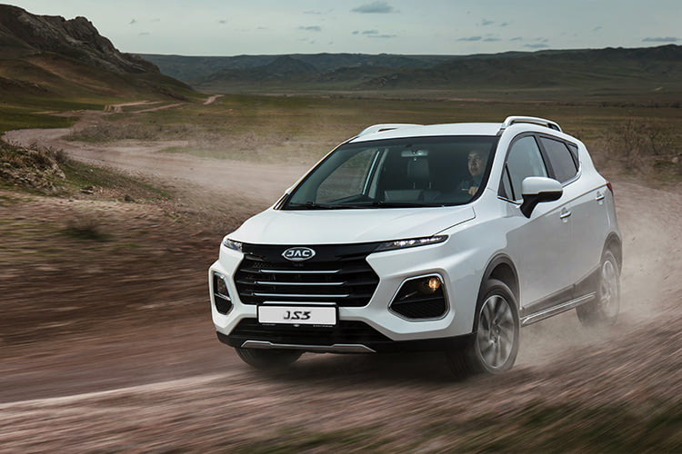 JAC JS3 2025 - фото в новом кузове: салон, вид снаружи, багажник