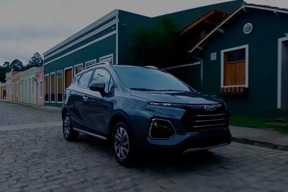 JAC JS3 2025 - фото в новом кузове: салон, вид снаружи, багажник