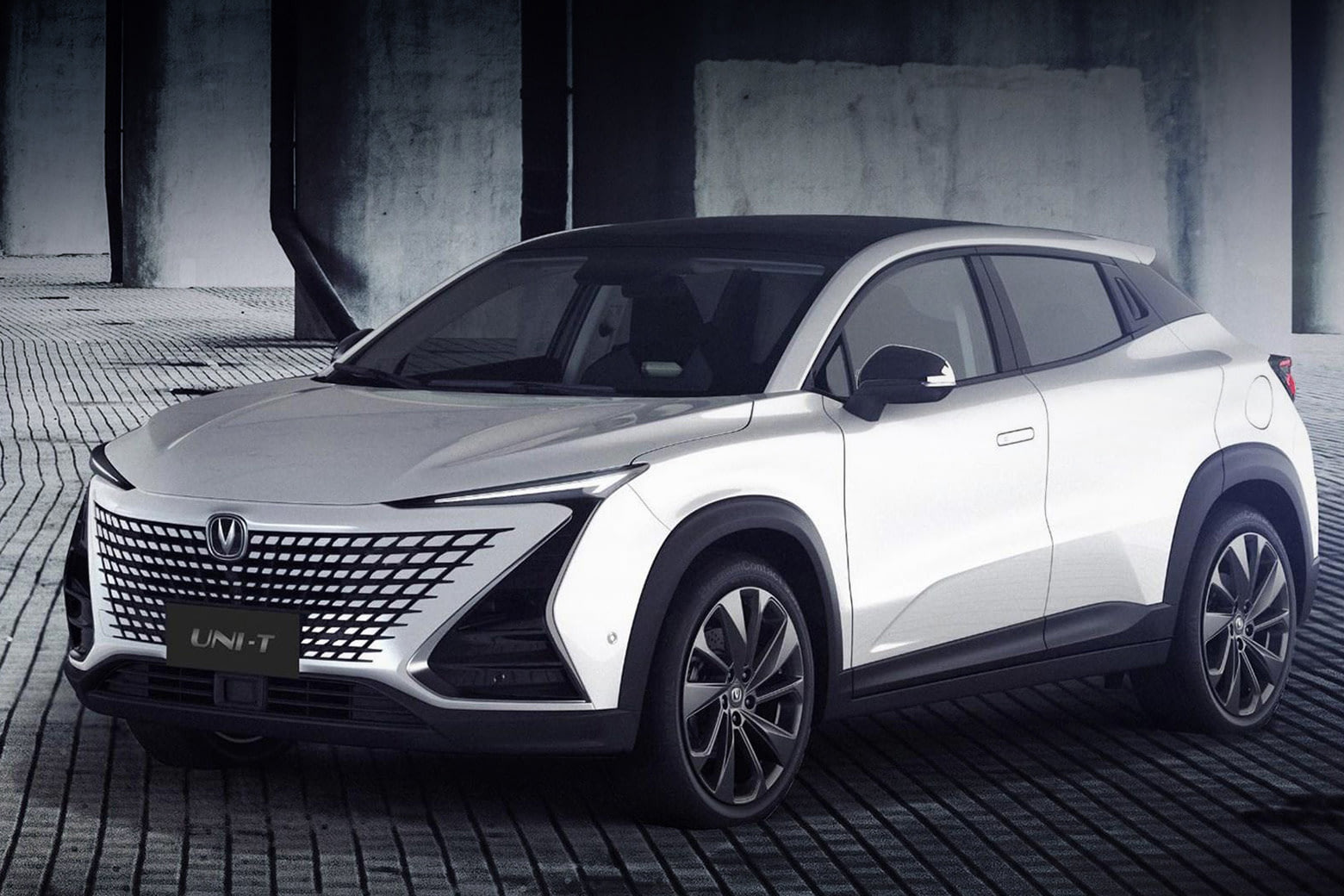 CHANGAN UNI-T 2025 - фото в новом кузове: салон, вид снаружи, багажник