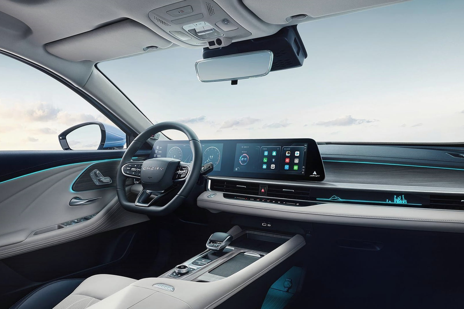 CHERY Arrizo 8 2025 - фото в новом кузове: салон, вид снаружи, багажник