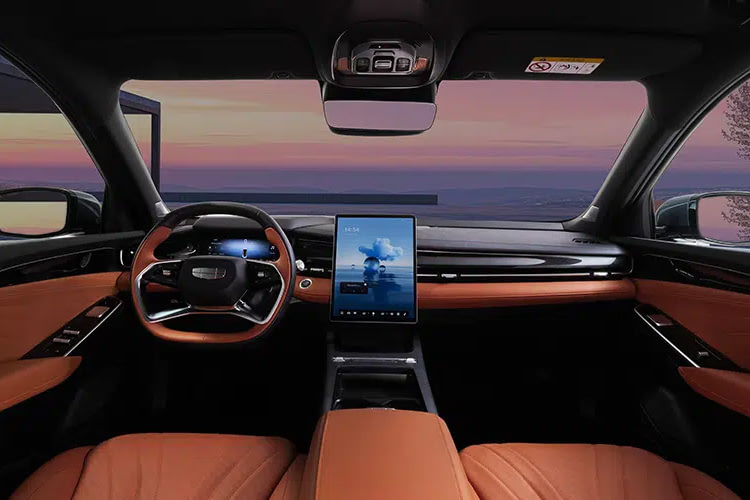 GEELY Preface 2025 - фото в новом кузове: салон, вид снаружи, багажник